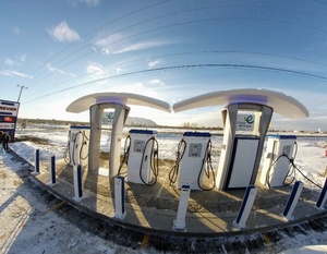 First partnership with a network of service stations - The Electric ...